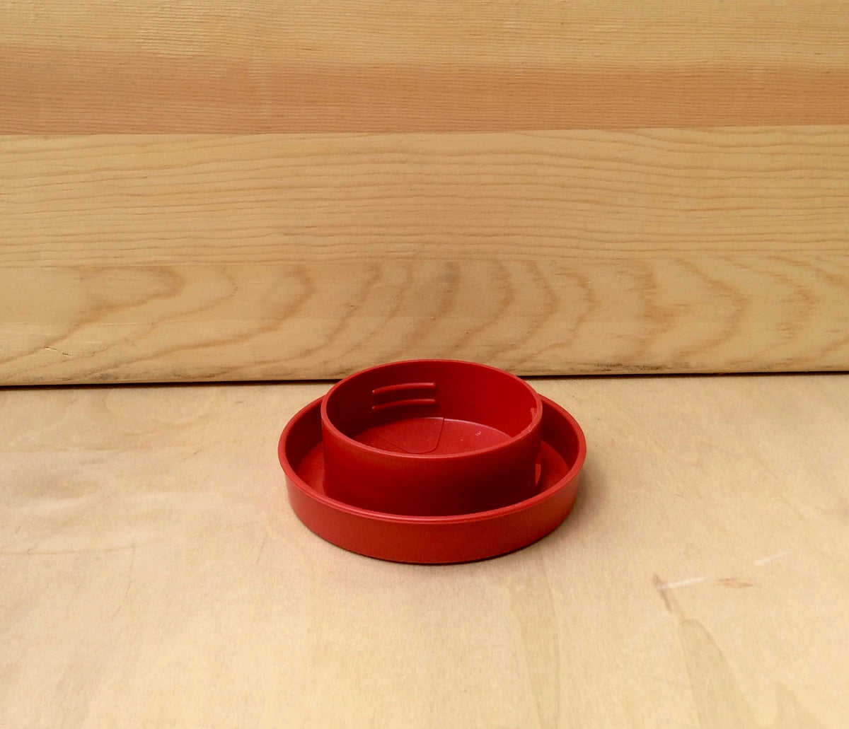 Non-drowning plastic water base – Asagi Hatchery